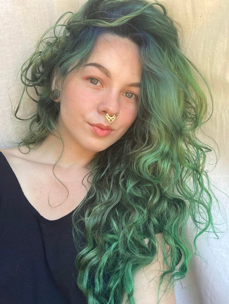 50 vibrant hairstyles people can spot from miles away