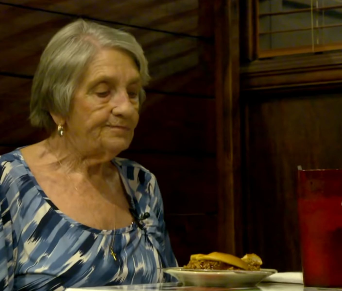 Lonely widow enters restaurant alone unaware 3 men are watching her closely