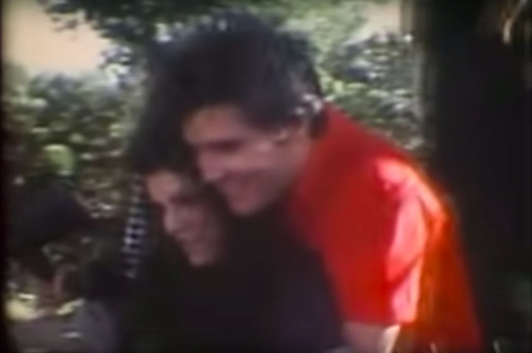 Elvis sings tear-inducing version of Willie Nelson hit Elvis sings tear-inducing version of Willie Nelson hit