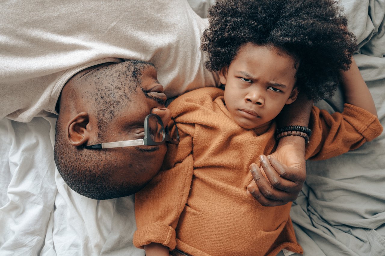 Science shows parents addicted to their cell phones affect their ...