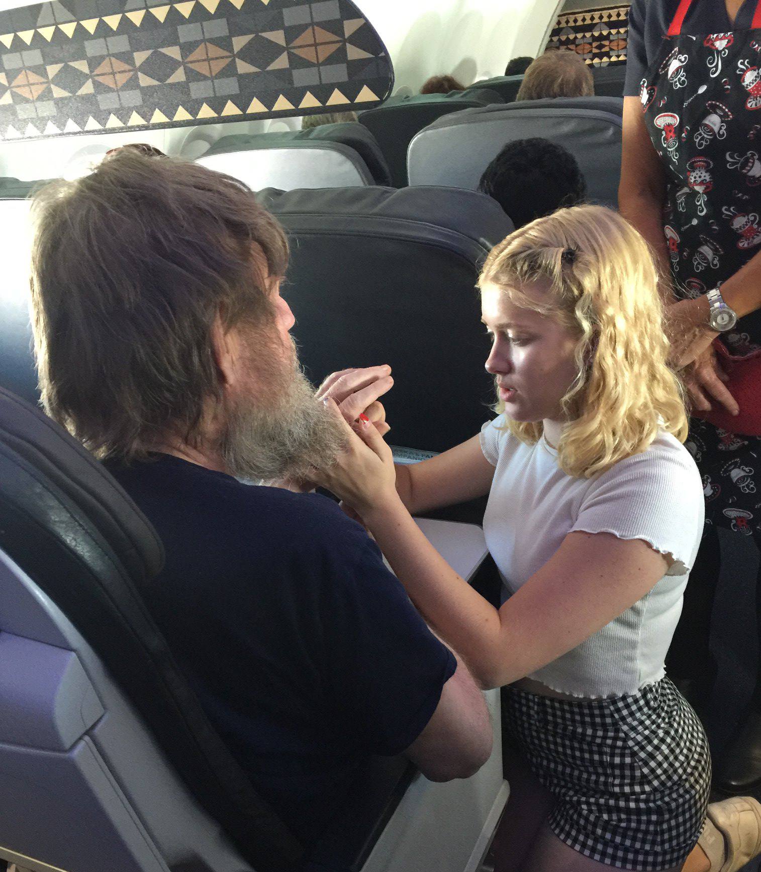 Deaf blind man struggles 30,000 ft in air when 15-yr-old girl grabs his ...