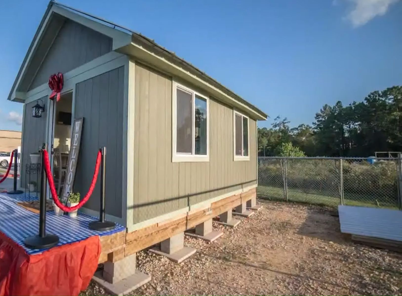 Students come together to help homeless veterans by them building tiny ...