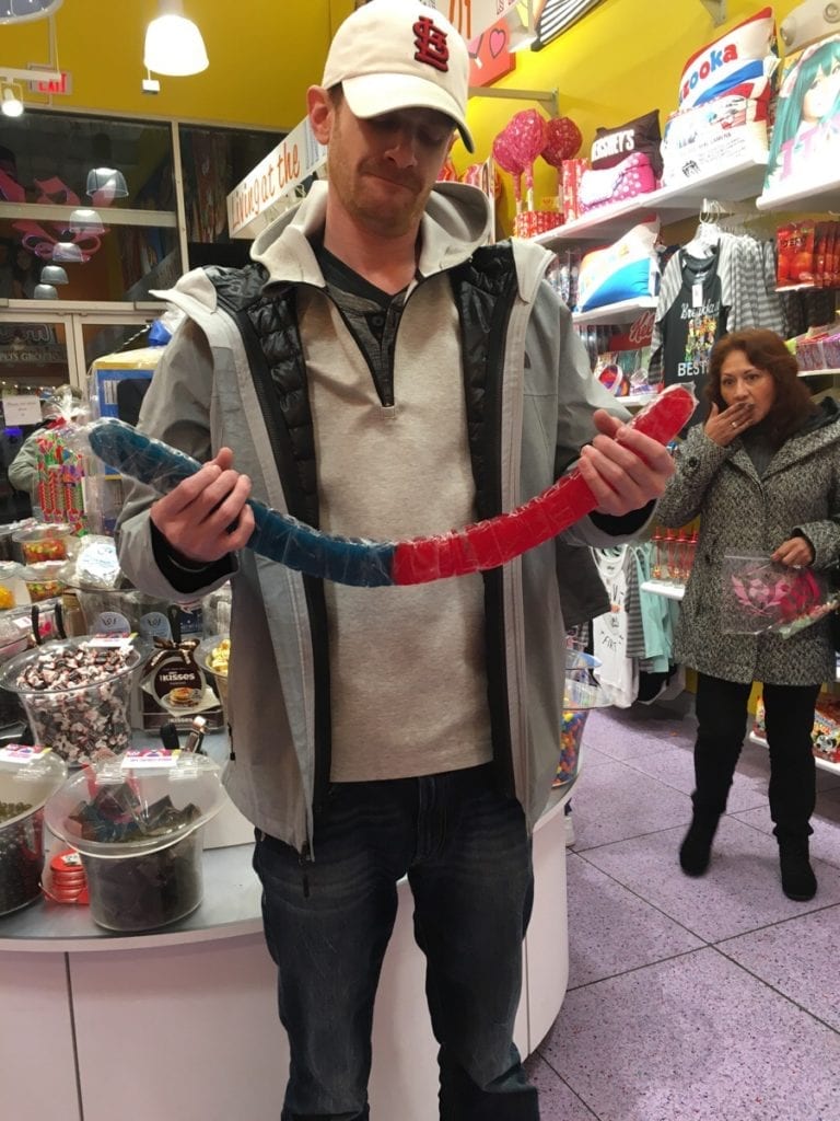 40+ funny people who never miss a chance to laugh at themselves