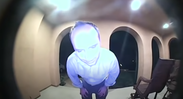 Guy Hops Neighbors Fence Thinking It S His Sister S Home Hilarity