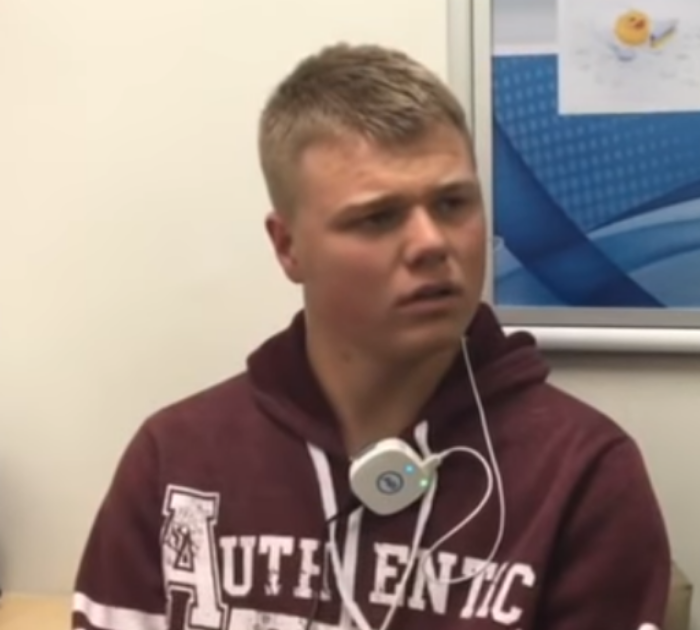 15-year-old deaf boy hears mom for the first time after operation