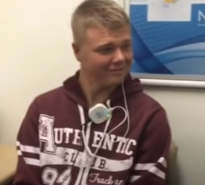 15-year-old deaf boy hears mom for the first time after operation