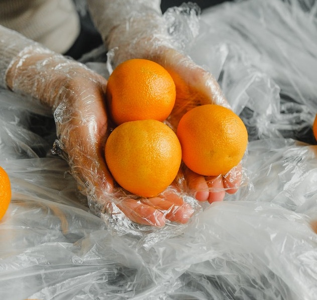 Biodegradable food packaging made from cinnamon and algae compound is a ...
