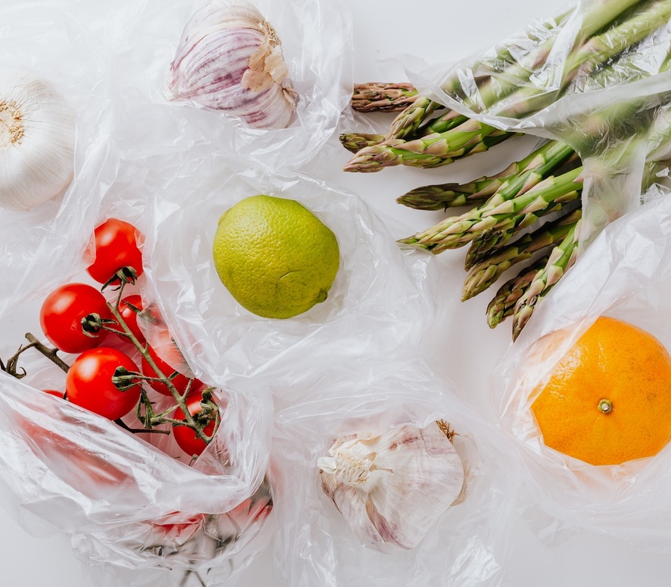 Biodegradable food packaging made from cinnamon and algae compound is a ...