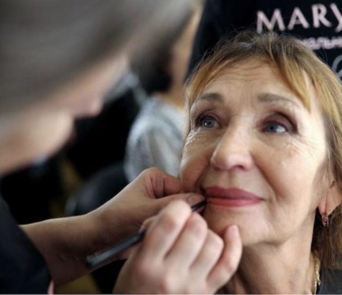 Age-Defying Beauty Tricks That Women Over Age 60 Will Love