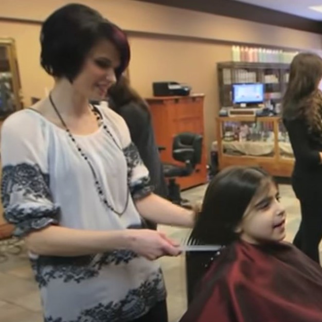 Mom and daughters are like real-life “Rapunzels” with mega-long hair
