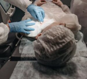 People share these 13 experiences when they are “put under” with anesthesia