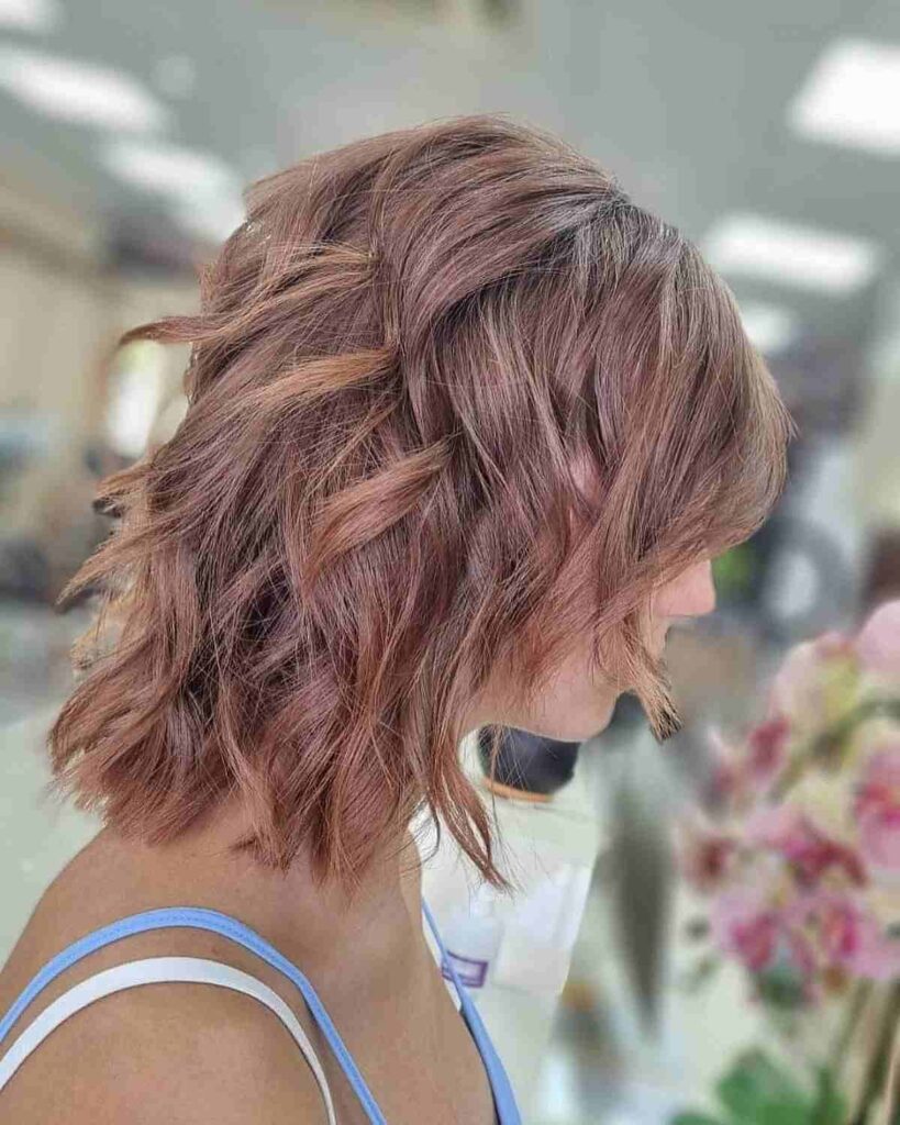 50 Low-Maintenance Layered Medium Haircuts That’ll Give You Stunning ...
