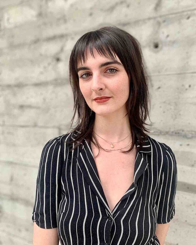 50 Low-Maintenance Layered Medium Haircuts That’ll Give You Stunning Volume and Texture