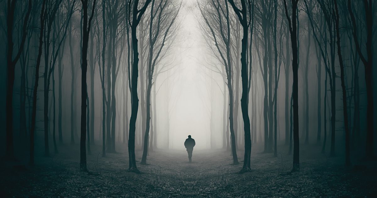 20+ Characteristics that reveal someone is actually evil