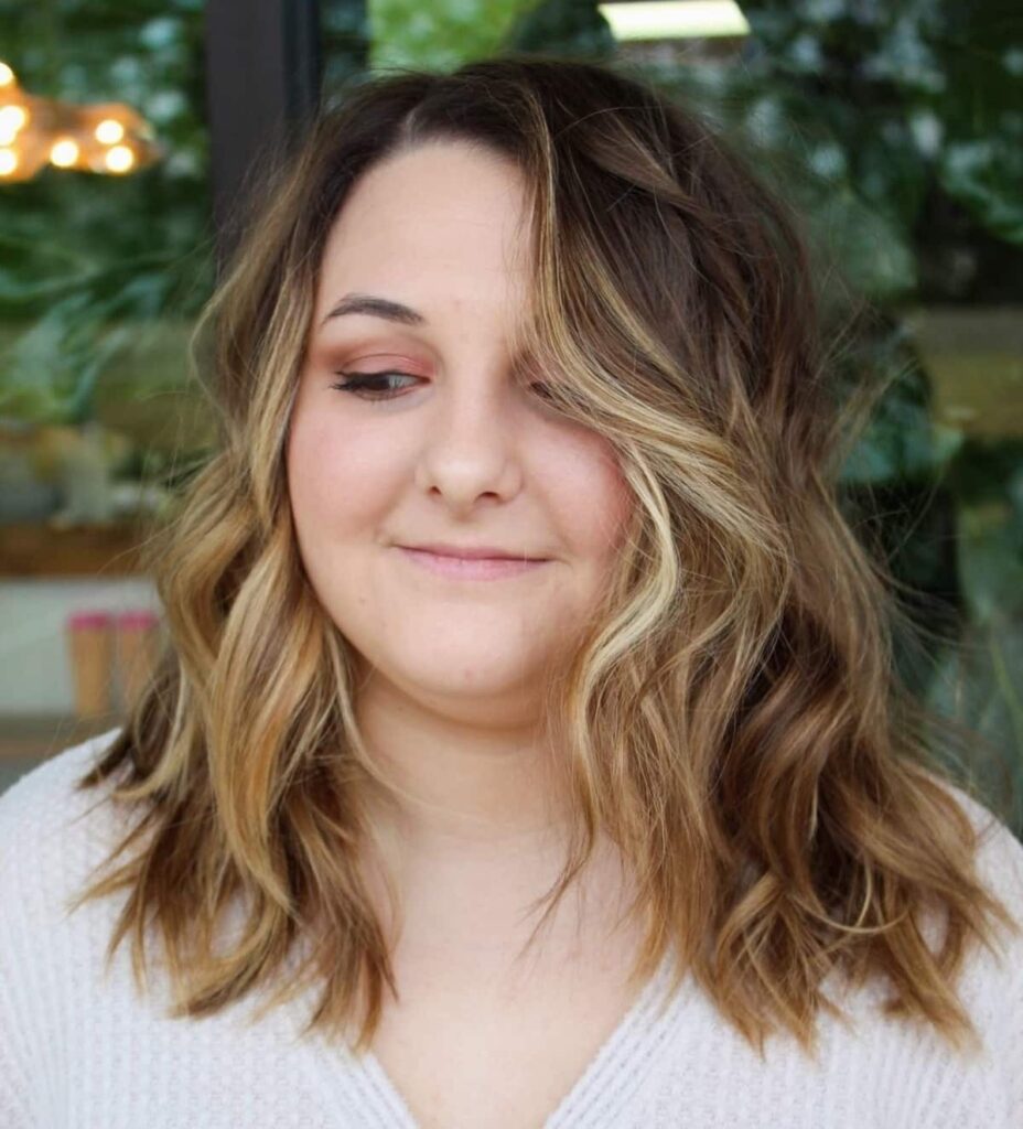 Stunningly Effortless Hairstyles That Flatter Women With Round Faces