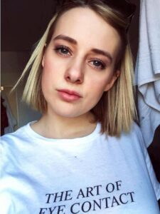 40 Surprising Body Language Signs and What They Actually Mean