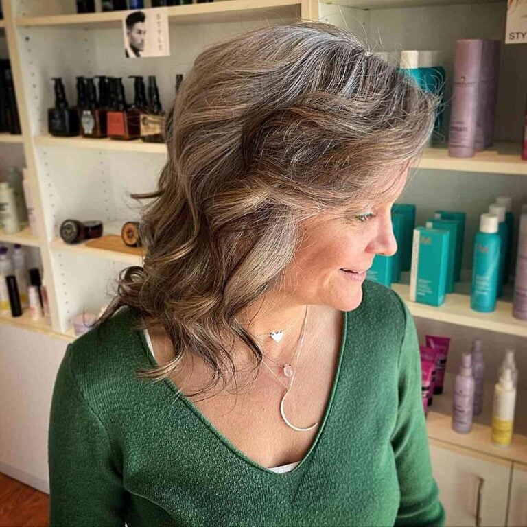 35 fabulous hair colors that make a woman over 60 look 10 years younger